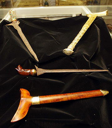 So Full of Myself: Keris Taming Sari