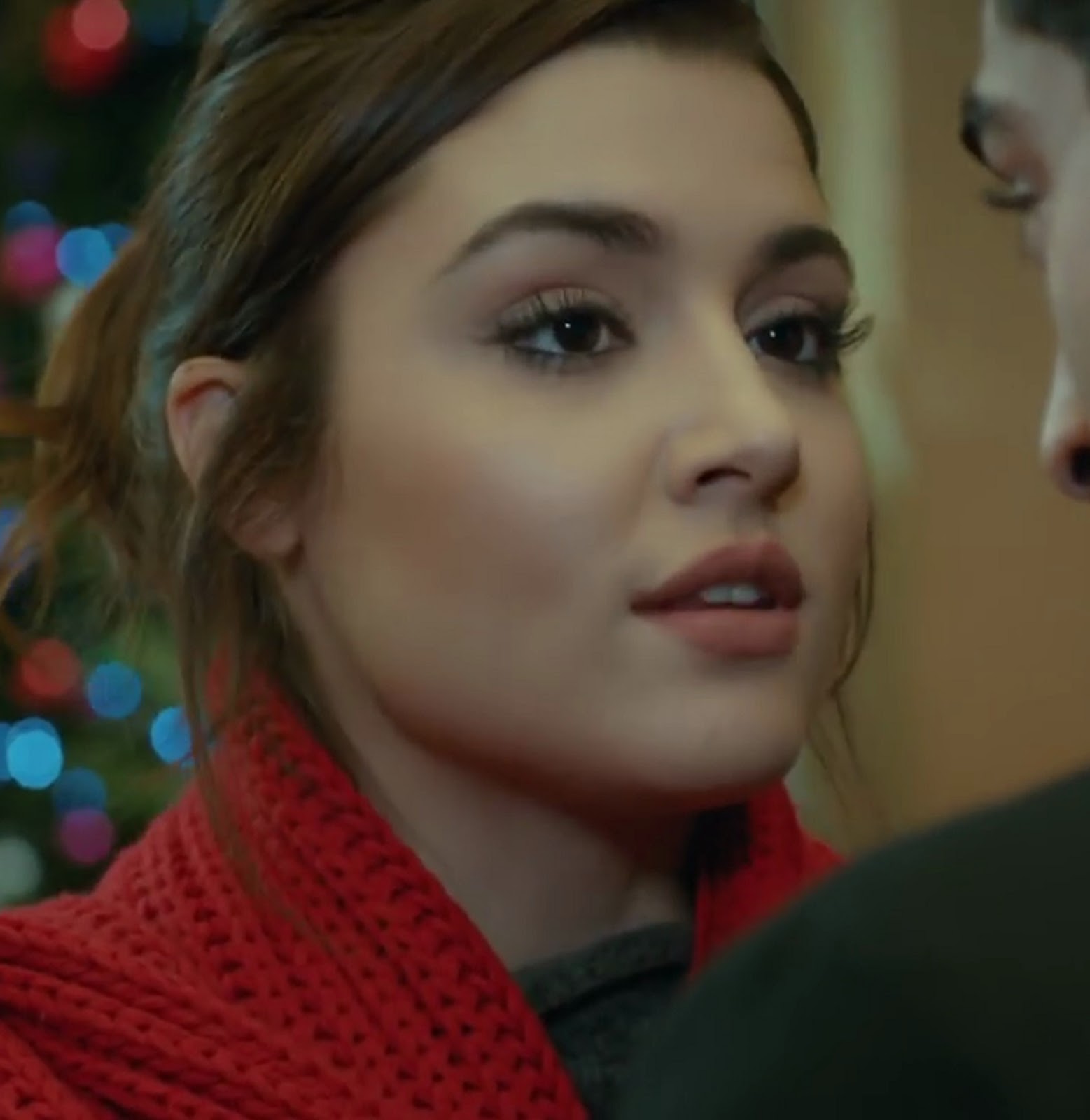 My TV Beauty: Miss Turkey Hande Ercel As Hayat Uzun In Turkish TV ...