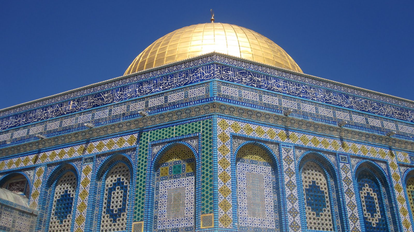 Muslim Adventurer: Why Muslims should visit Jerusalem and Palestine