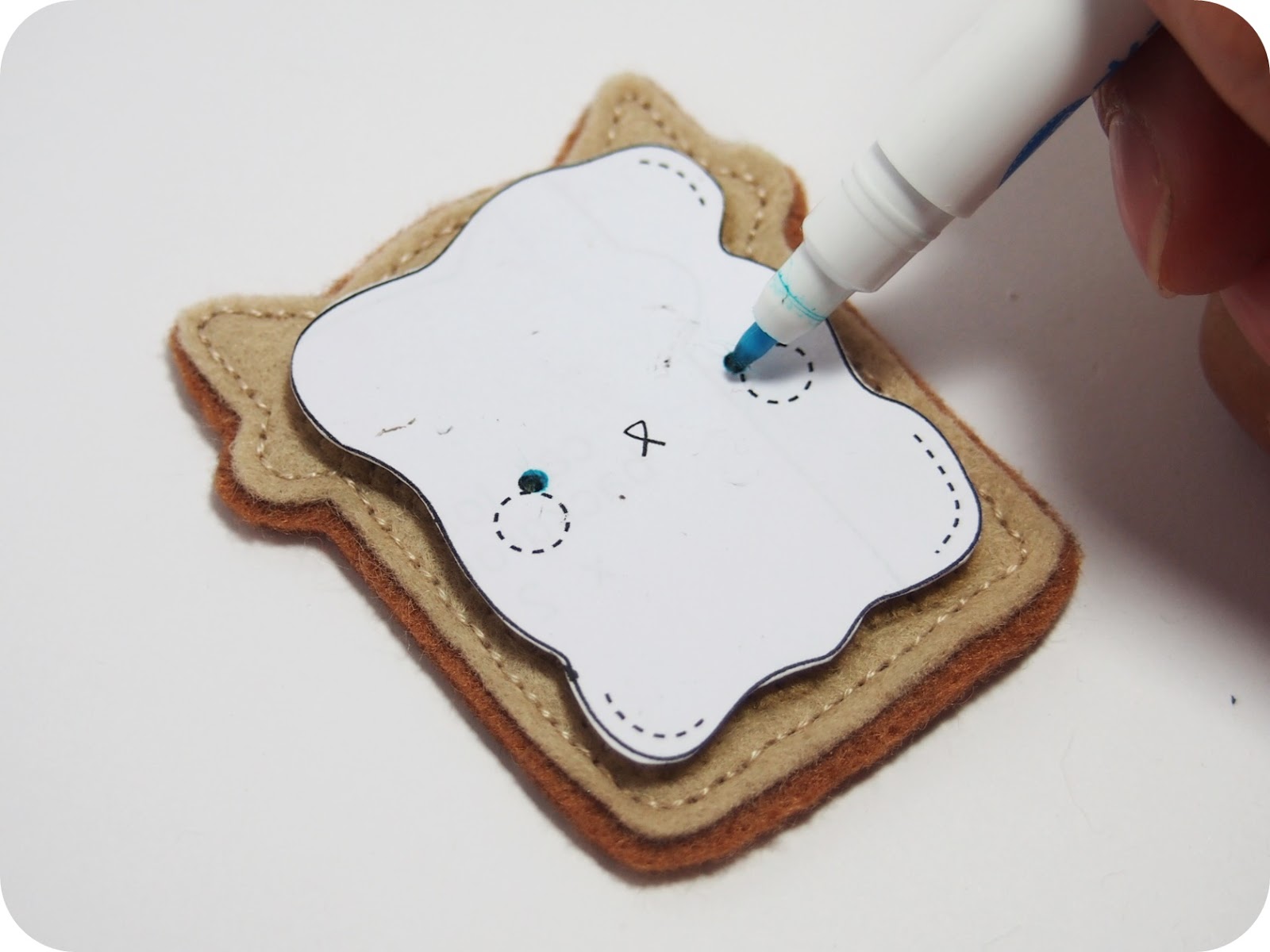 Crafters Boutique: Free Pattern of the Month - Kitty Peanut Butter ...