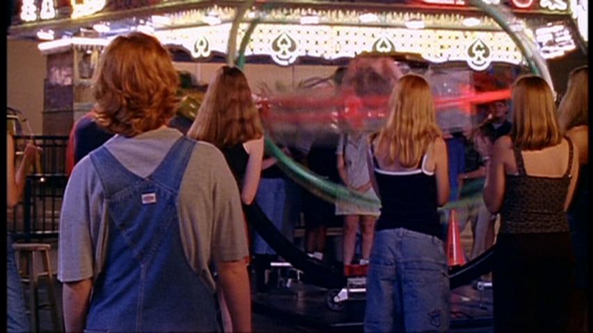 Girls Wearing Denim Overalls: Photos From Film and Television Shows 2