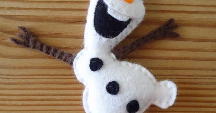 A Playful Stitch: Felt Olaf