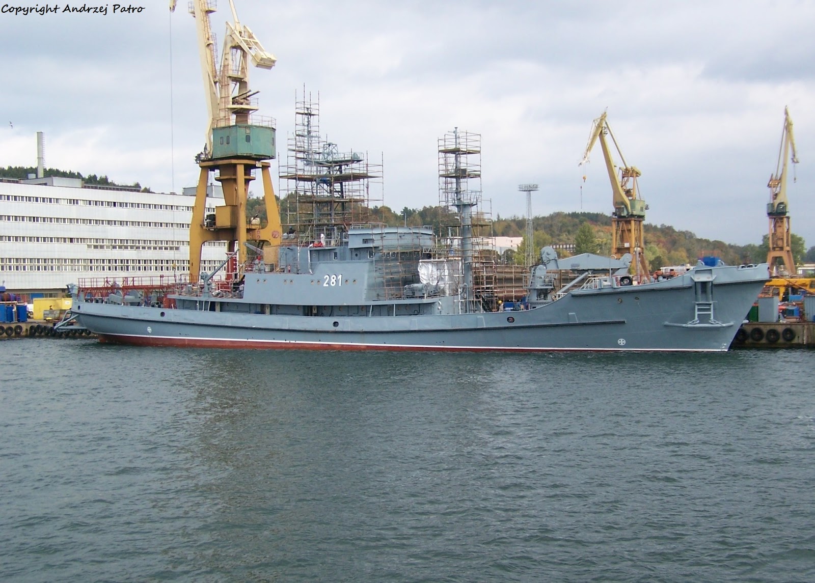 W obiektywie shipspottera czyli z migawką nad portową sadzawką: Z cyklu ...