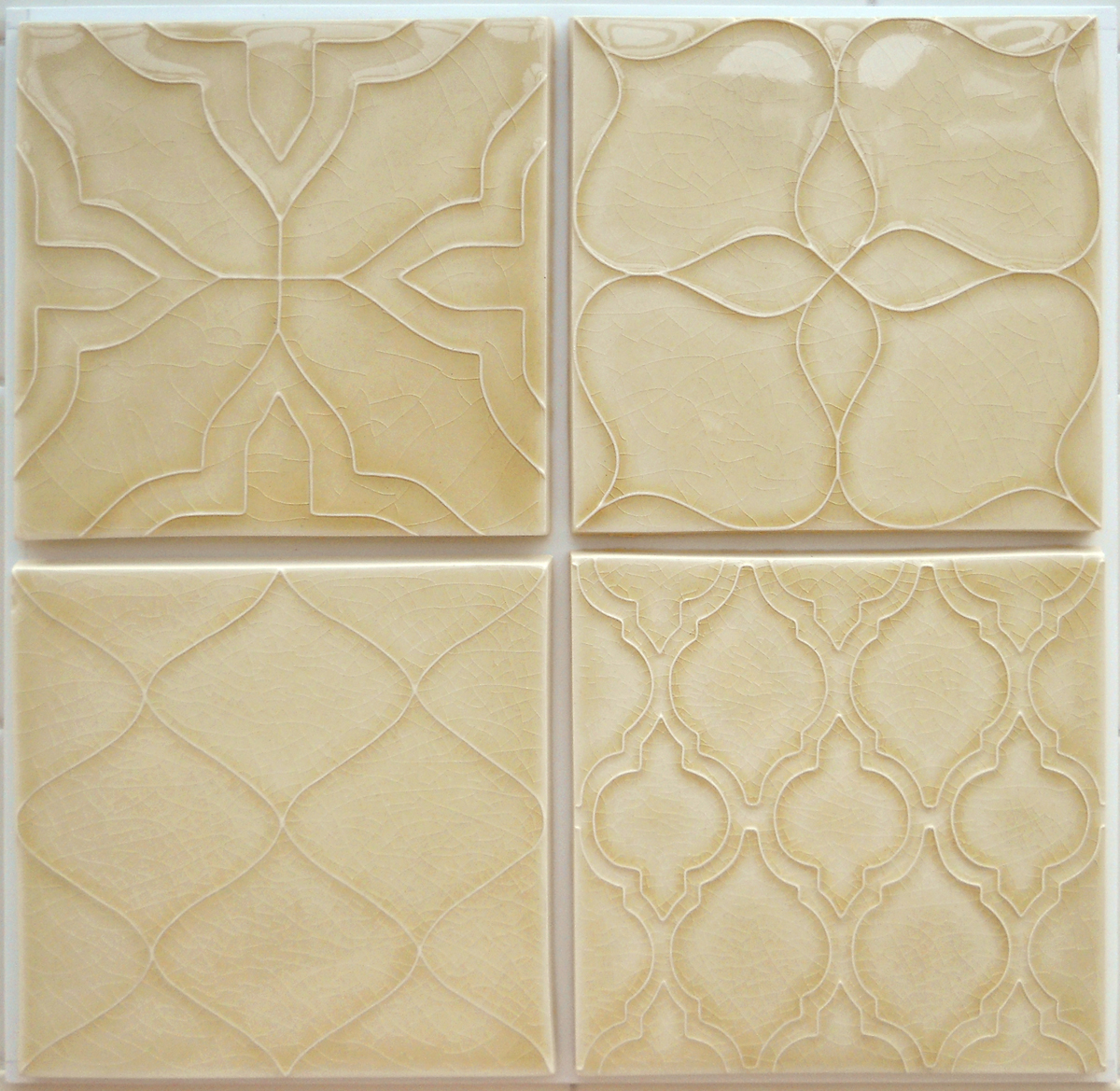 Pratt and Larson Tile: Introducing Motif Pratt and Larson Tile: Introducing Motif