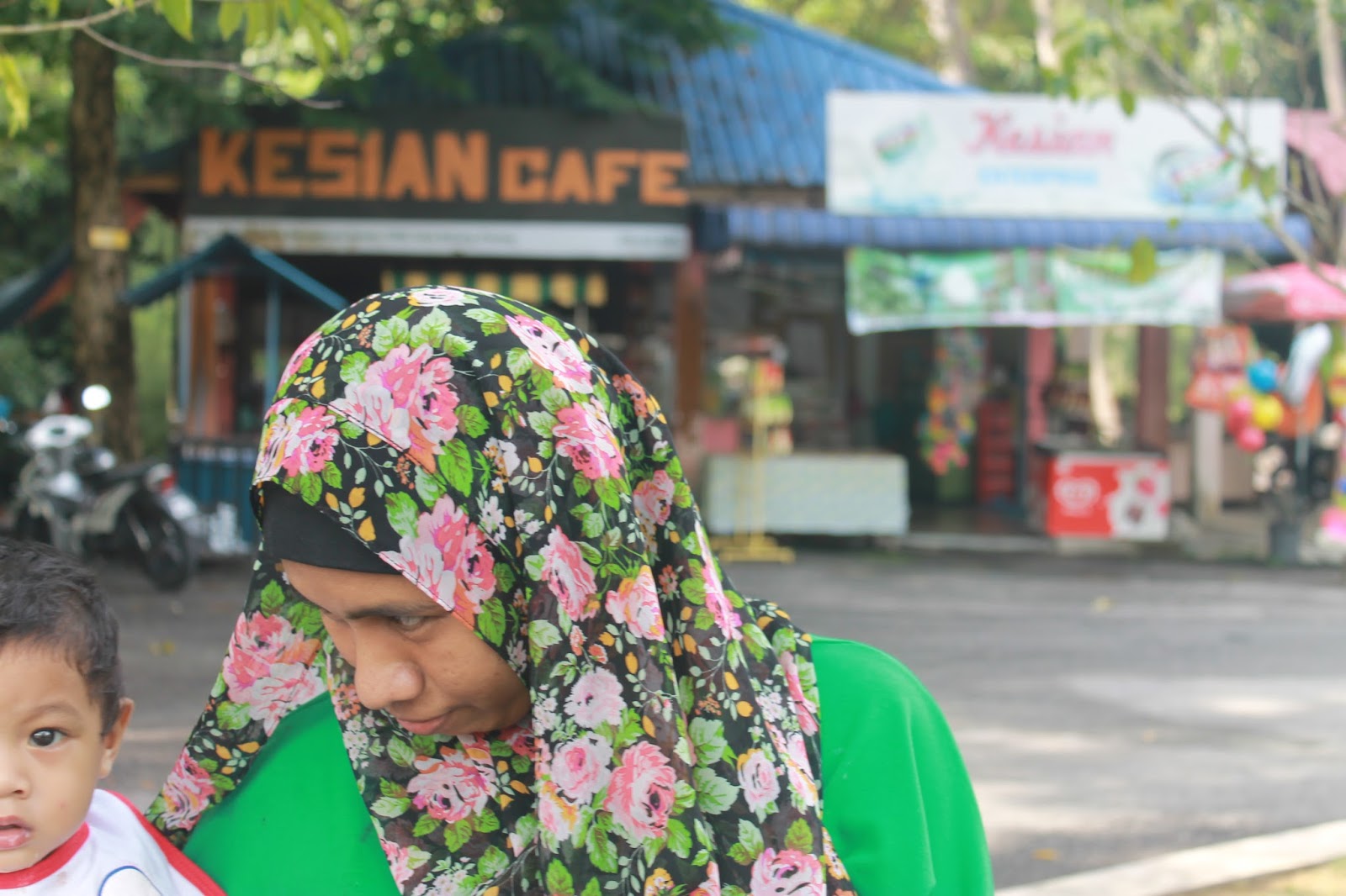 Muka Paling Kesian... - Enchanted Life Begins