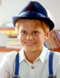 Who is that actor, actress in that TV commercial?: Toaster Strudel ...