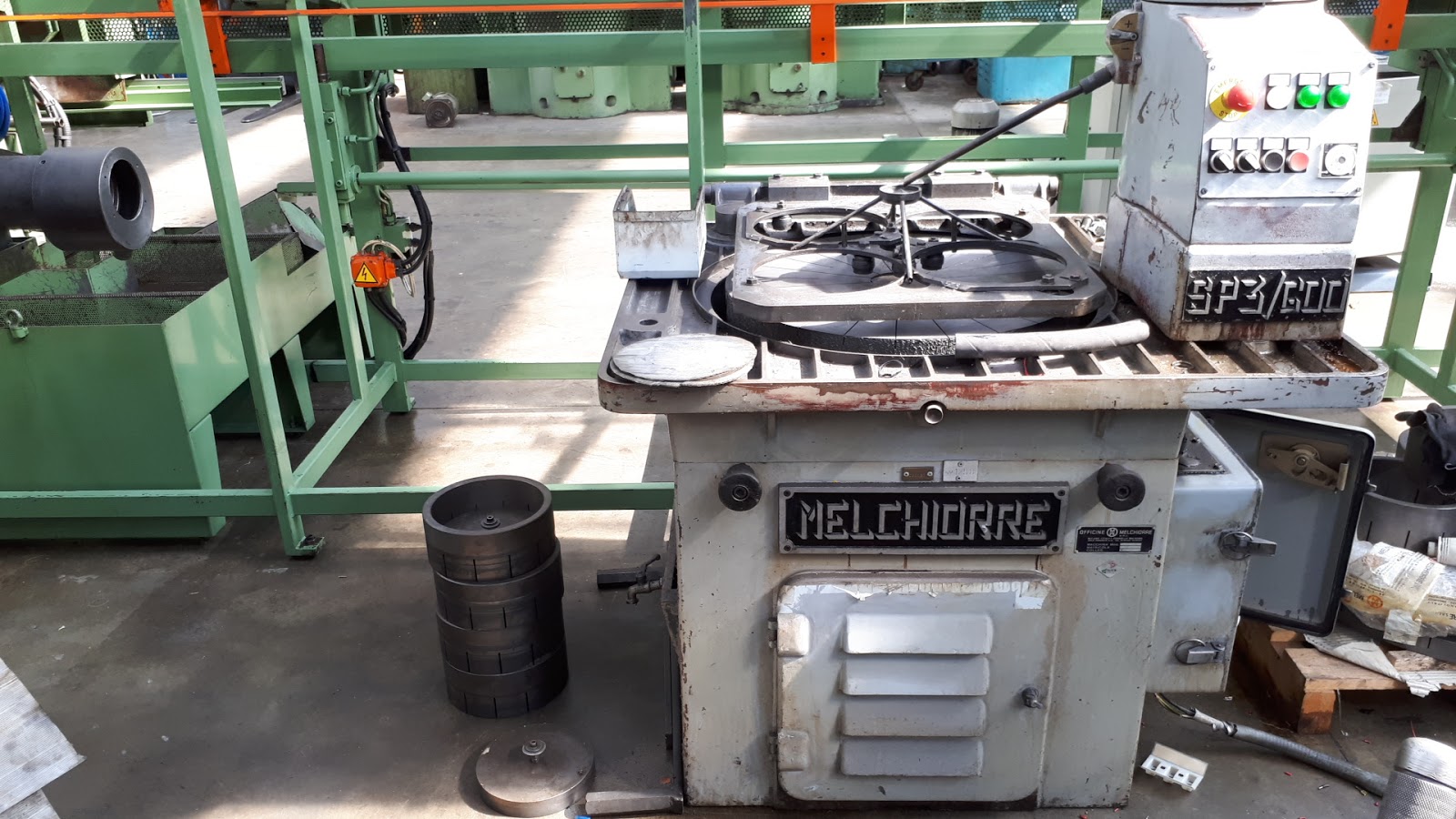 Mimu macchine utensili machine tools werkzeugmaschinen: Lappatrice ...