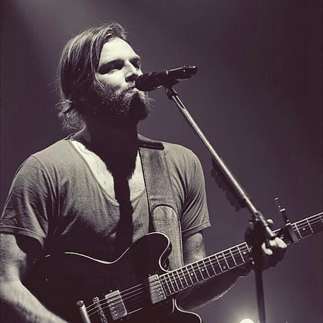 Boy da vez: Joel Houston