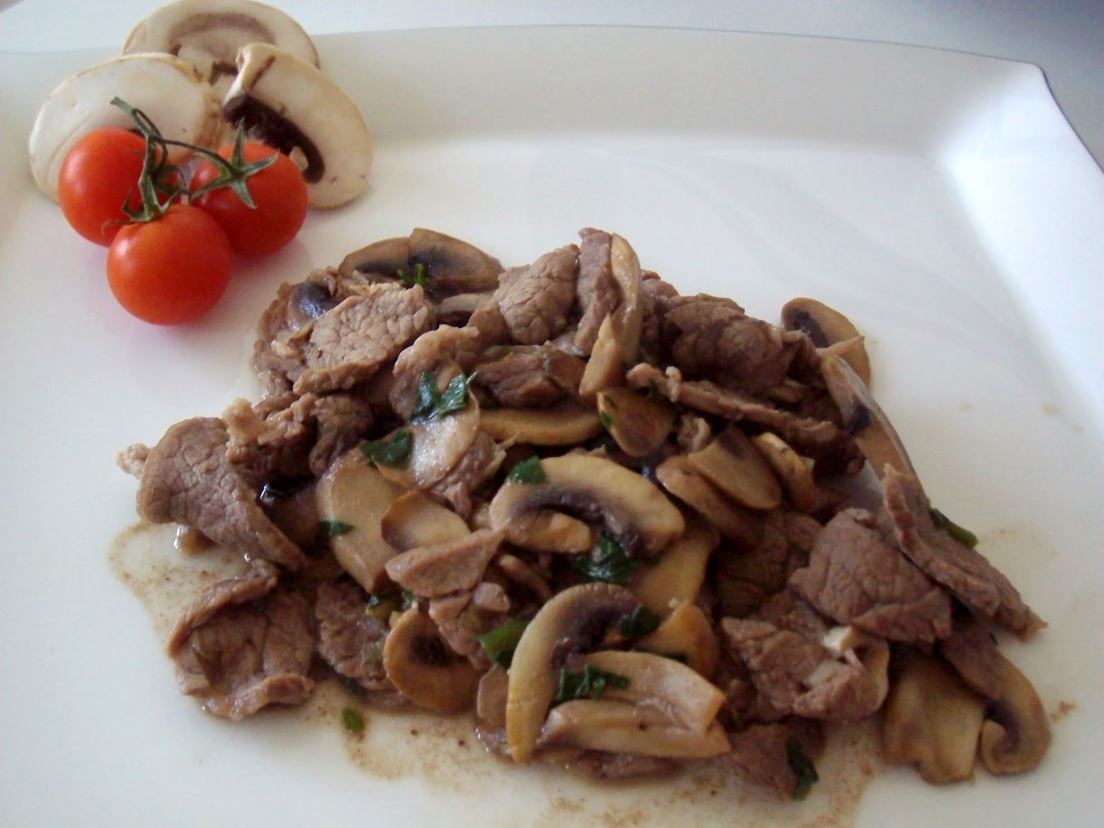 Straccetti di vitello ai funghi porcini….. della nonna!!