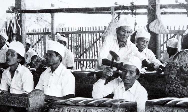 Anthems for the Nation of Luobaniya • 罗巴尼亚国歌: Ritual Music from Bali ...