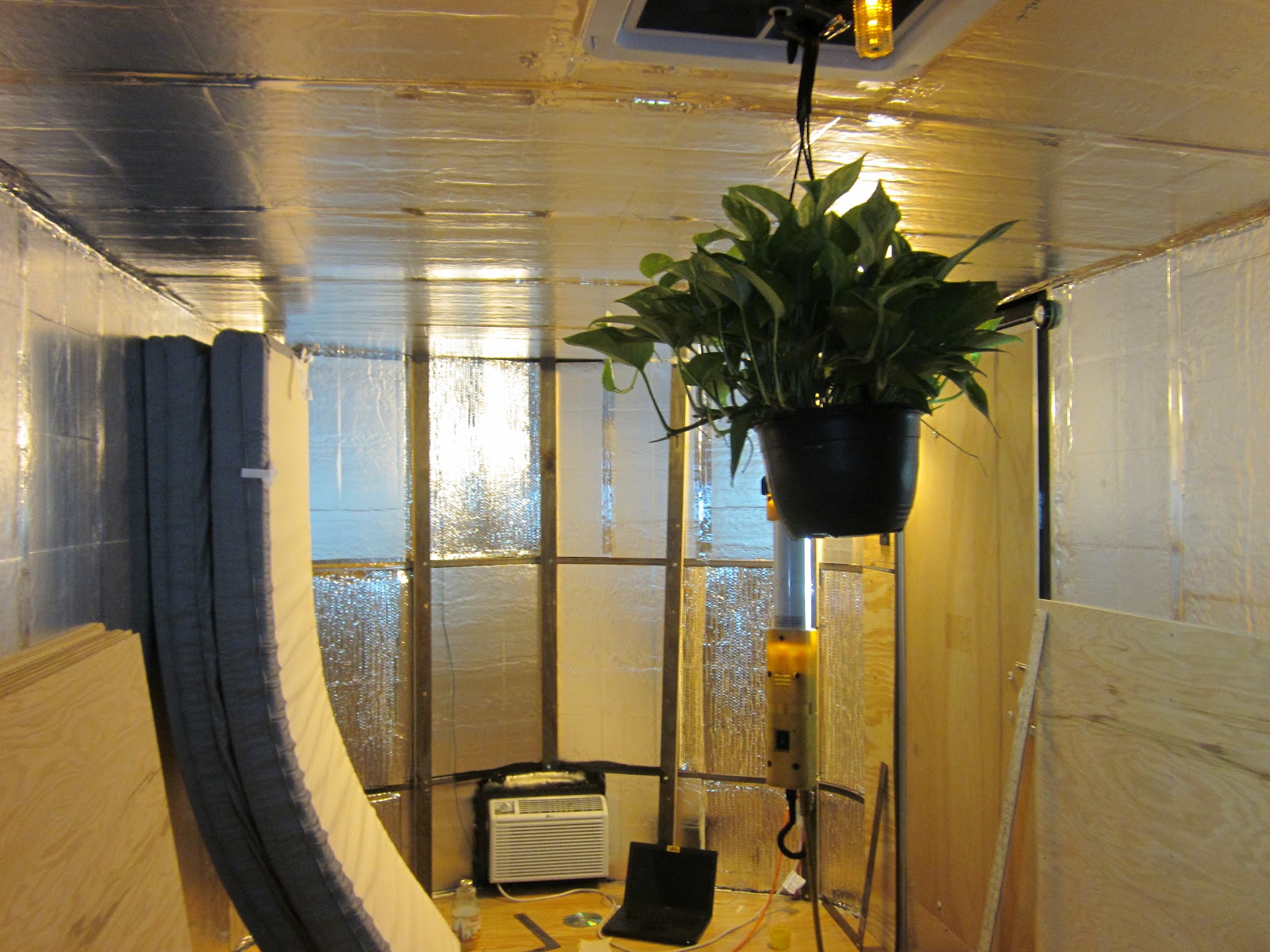 Stealth Camper Trailer Conversion : R matte plus 3 insulation ...