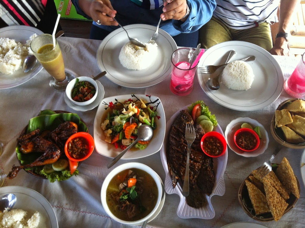 ♥Ayuni-Stories♥: Satria Resto & Candi Prambanan, Yogyakarta, Day 1 (Part 1)