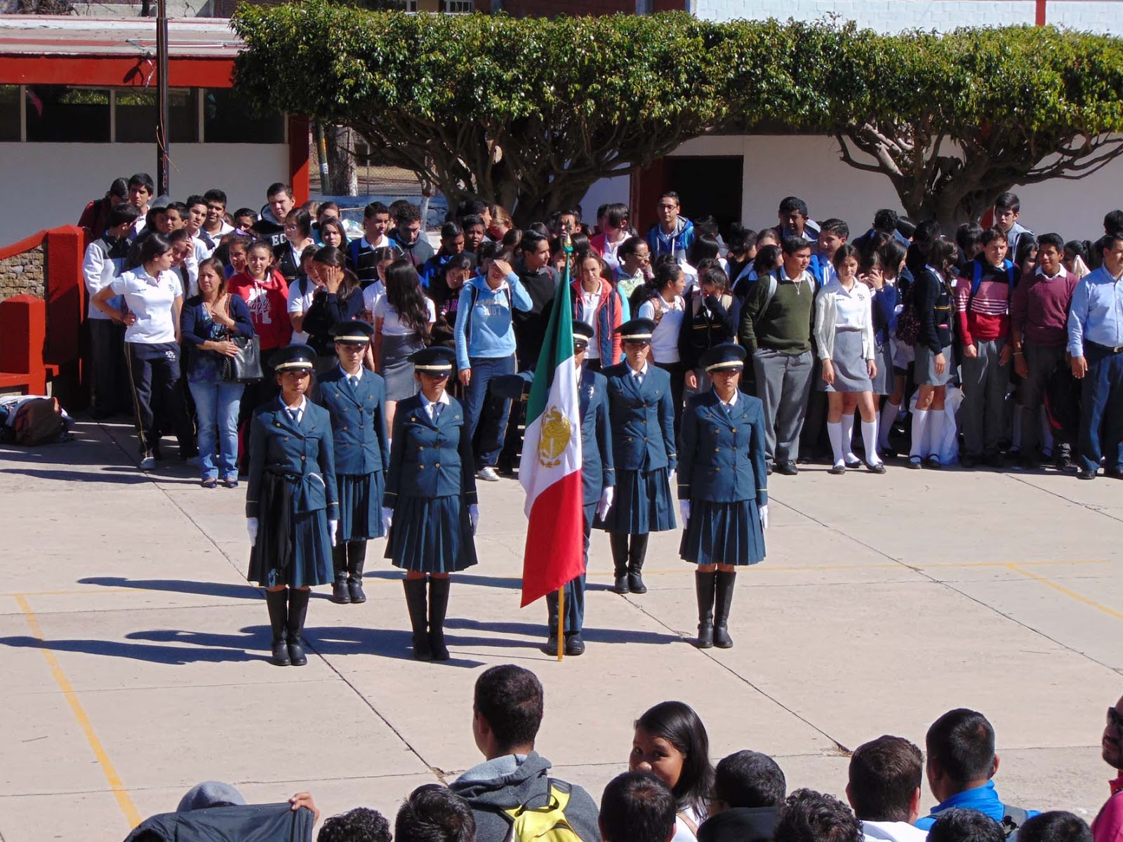 elparedonjqn: EL CBTIS # 12 CELEBRA SU XLIV ANIVERSARIO Y RECONOCE A ...