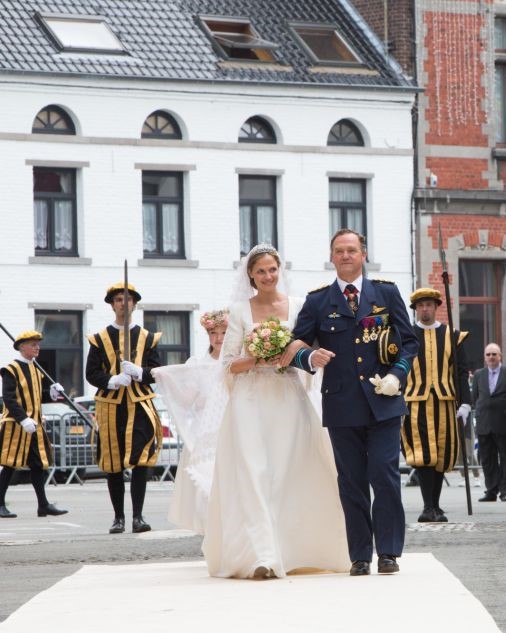 Royal Family Around the World: Princess Alix of Ligne Weds Count ...