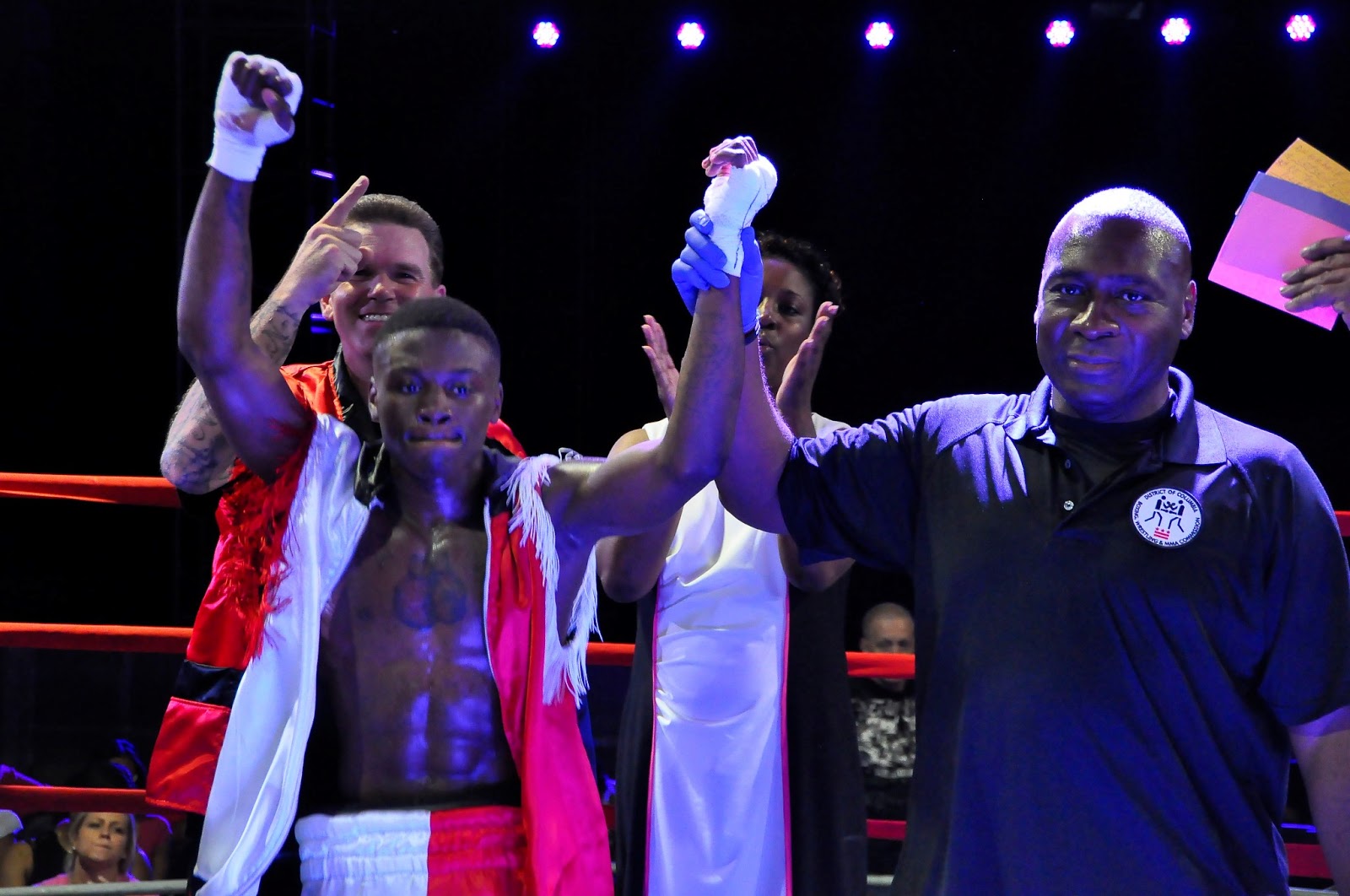 Boxing Along The Beltway: Bates Scores TKO In..Guess Which Round!