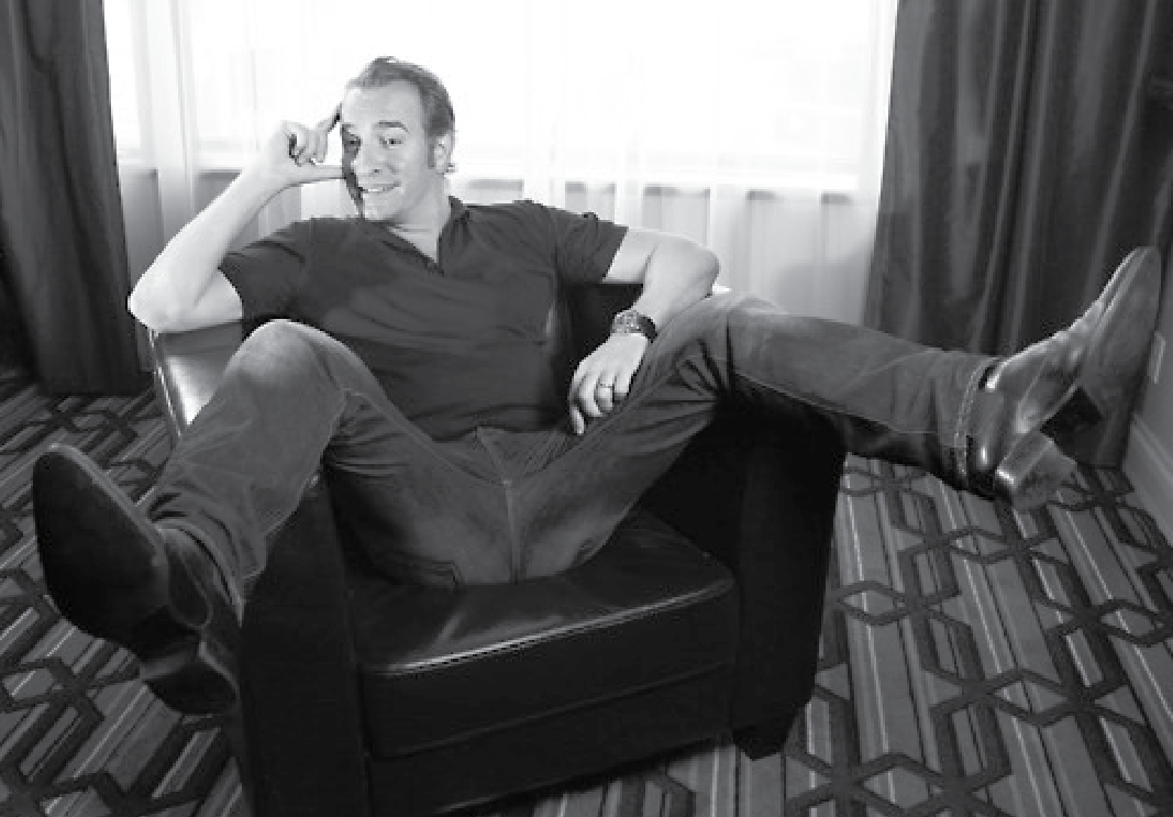 my new plaid pants: Good Morning, Gratuitous Jean Dujardin