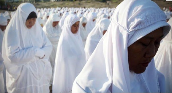 Hijab Styles Specially For Hajj | Hijab Styles, Hijab Pictures, Abaya ...