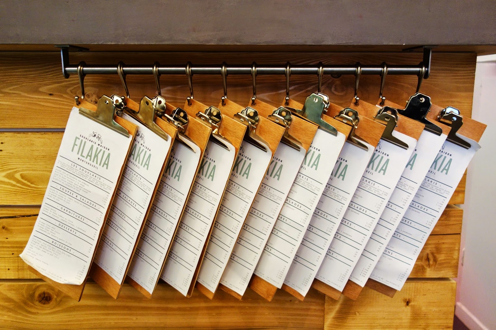 Nos Adresses : Filakia, les sandwiches grecs souvlakis au délicat ...