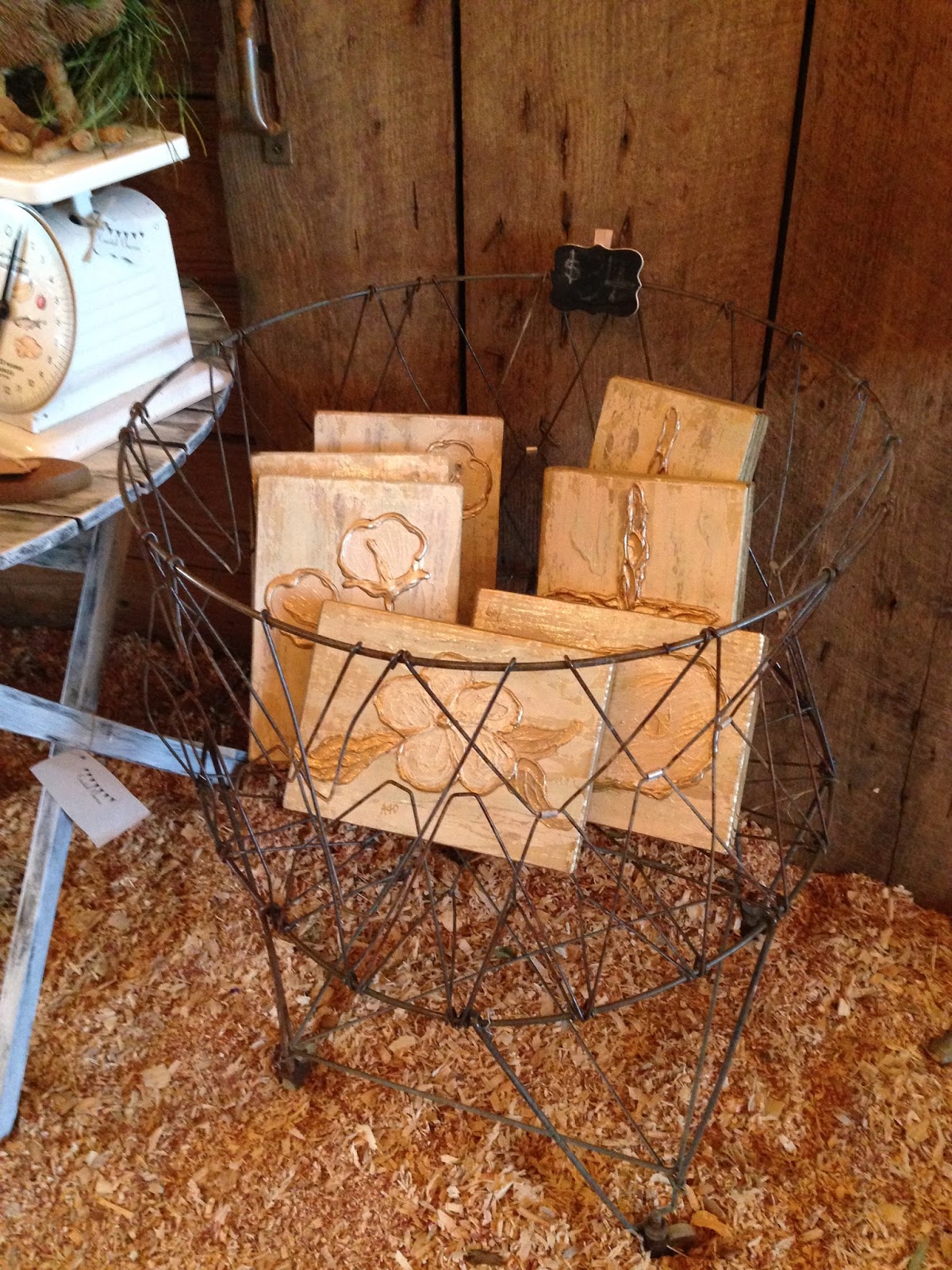 Coastal Charm: Vintage Pickin' Barn Sale