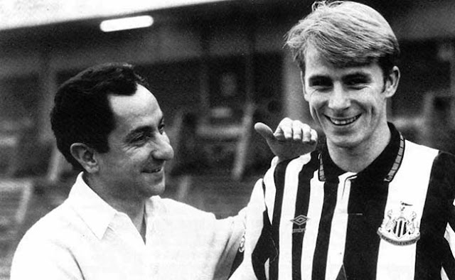English Football Retro TV: Osvaldo Ardiles and David Kelly.