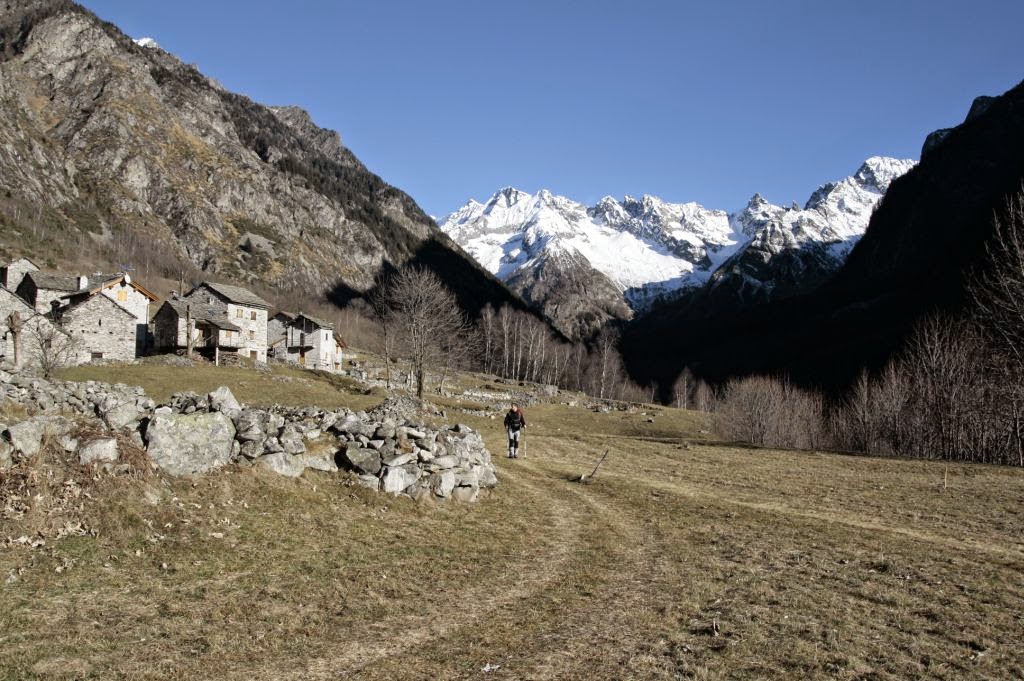 montagnatore: Risalita della Val Codera, nel silenzio di ghiaccio e granito