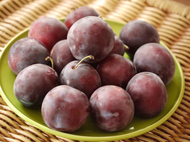 Topical Tens: 18th August: Plums