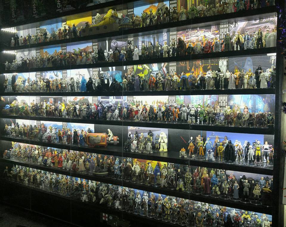 JIMSMASH ! ! !: IMPRESSIVE STAR WARS FIGURES DISPLAY. MOST IMPRESSIVE.