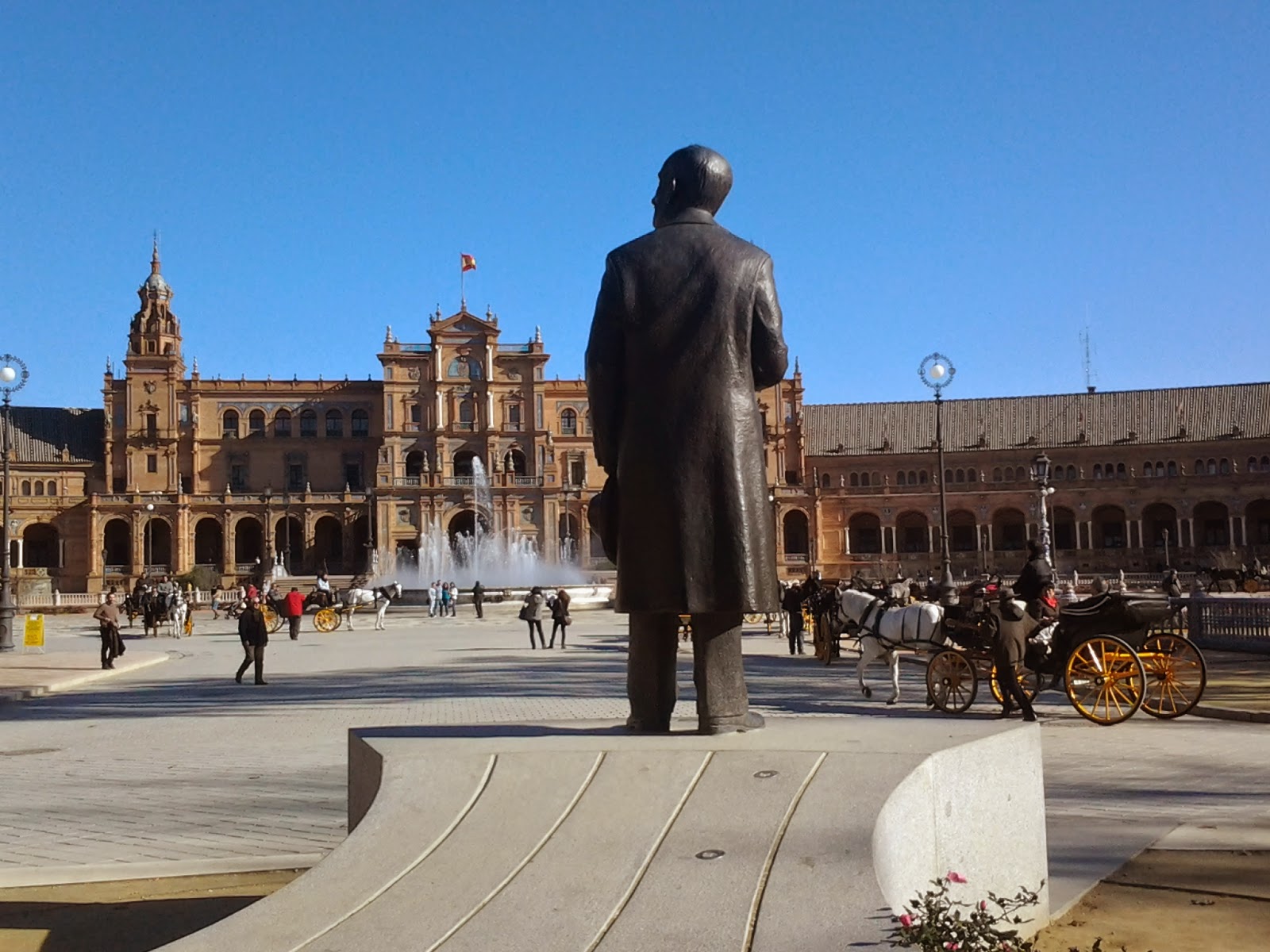 EXTREMOS DEL DUERO: la obra del arquitecto aníbal gonzález en extremadura.