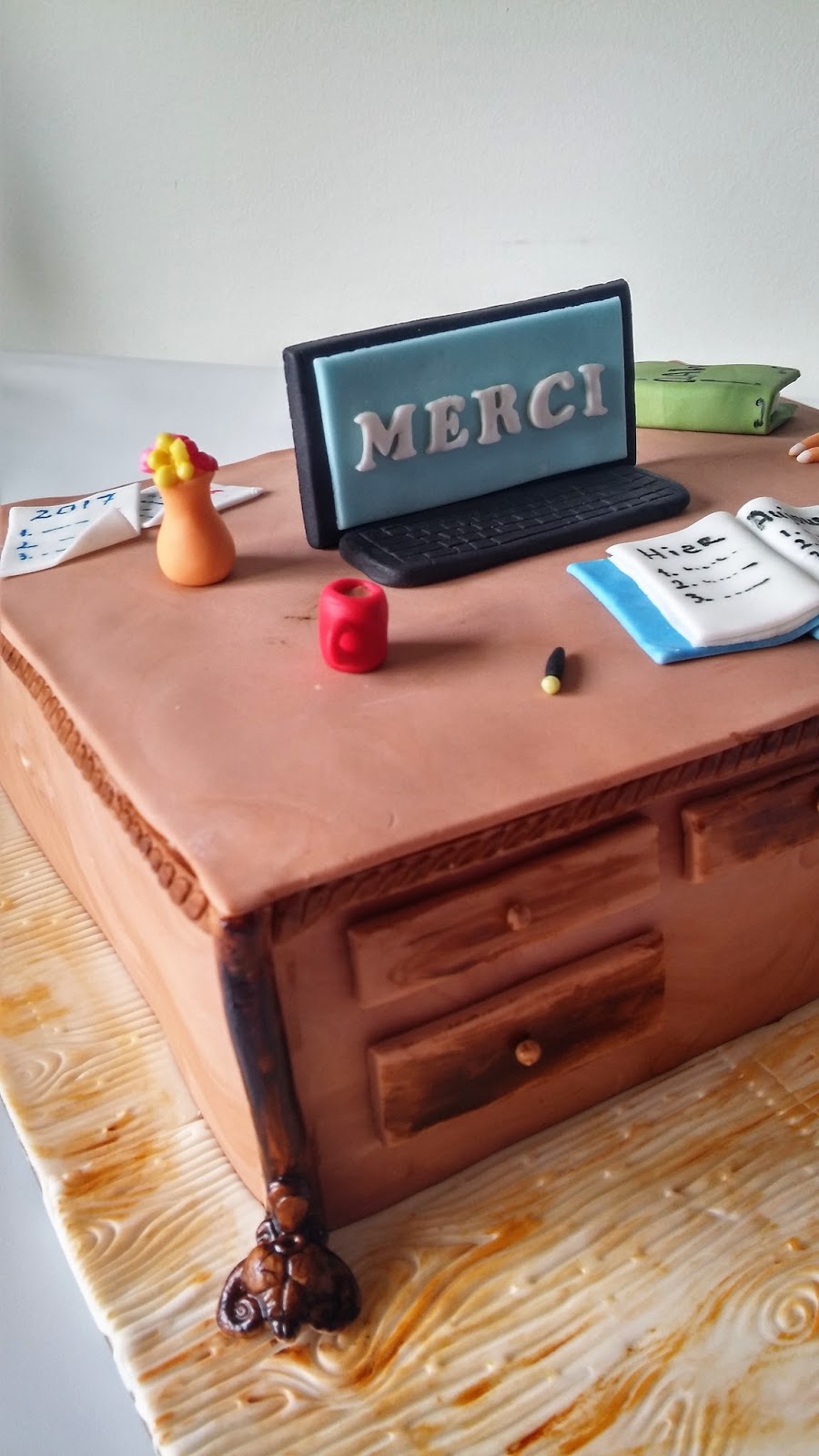 CakeSophia: Office desk cake