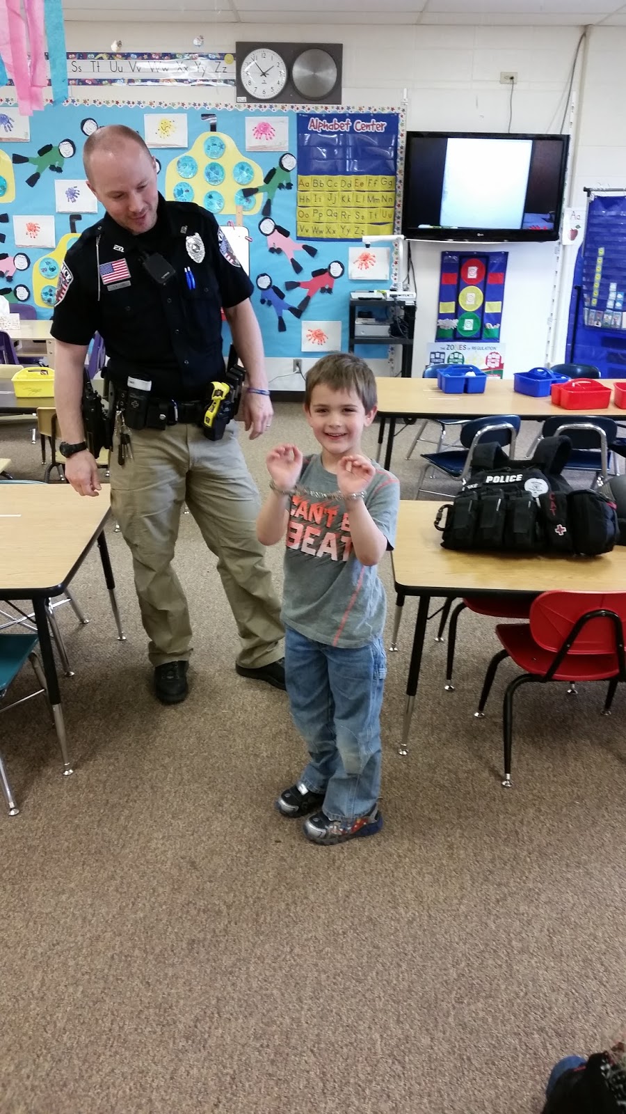 Mrs. Amanda's Class: Police Officer Visit