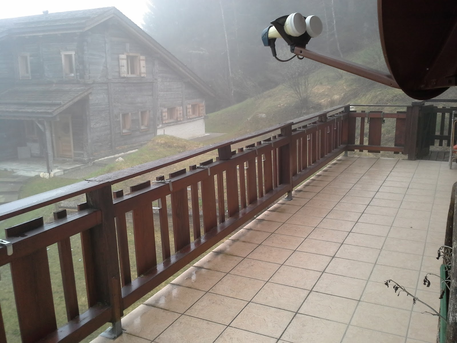 FM BOIS: Barrière de balcon teintée