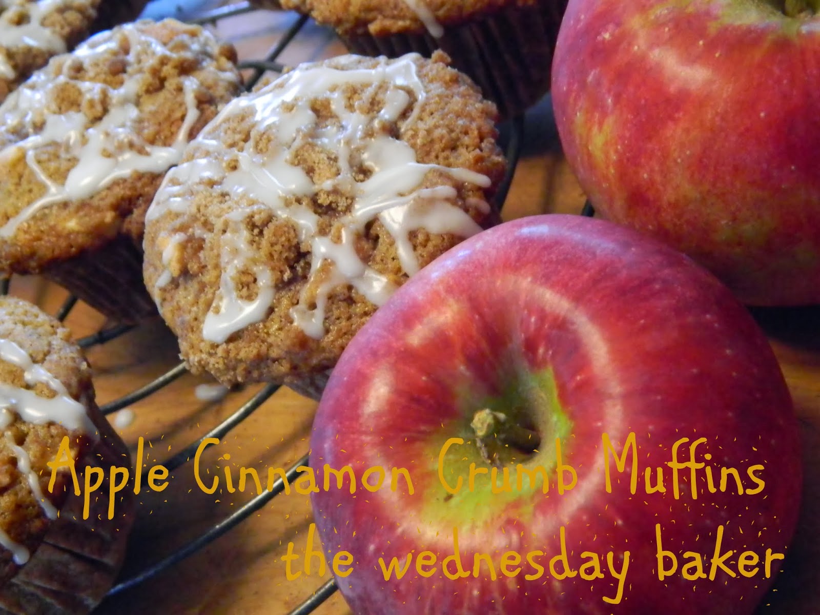 The Wednesday Baker: APPLE CINNAMON CRUMB MUFFINS