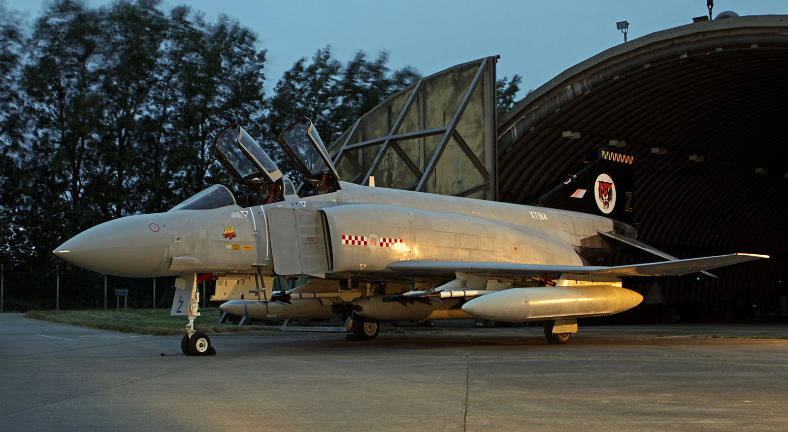 Jet & Prop by FalkeEins: " RAF Wattisham - the Twilight Years" by Gary ...