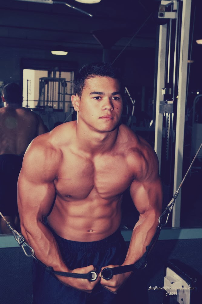 GUIA COMPLETO DA MUSCULAÇÃO NA ADOLESCÊNCIA - Receita Fitness