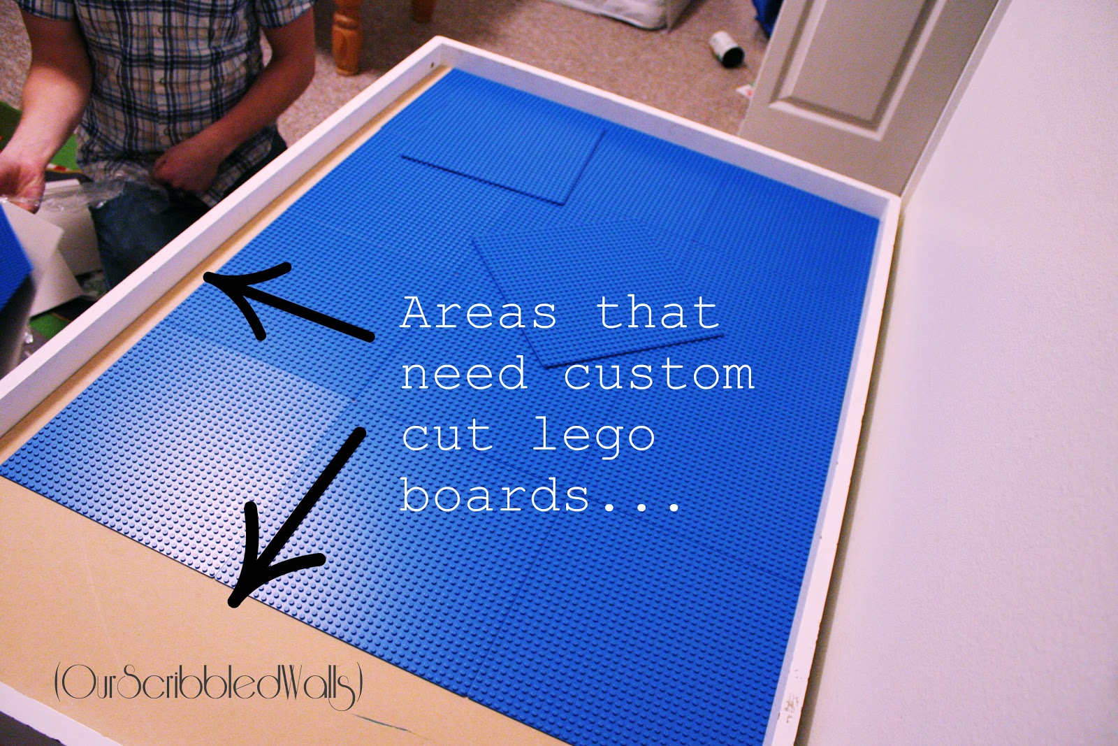 Our Scribbled Walls: DIY Lego (&Train) Table