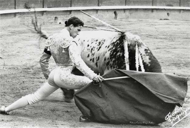 Grupo Teatral EAVA Fênix: O Universo dos toureiros