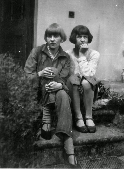 Art Contrarian: Molti Ritratti: Iris Tree