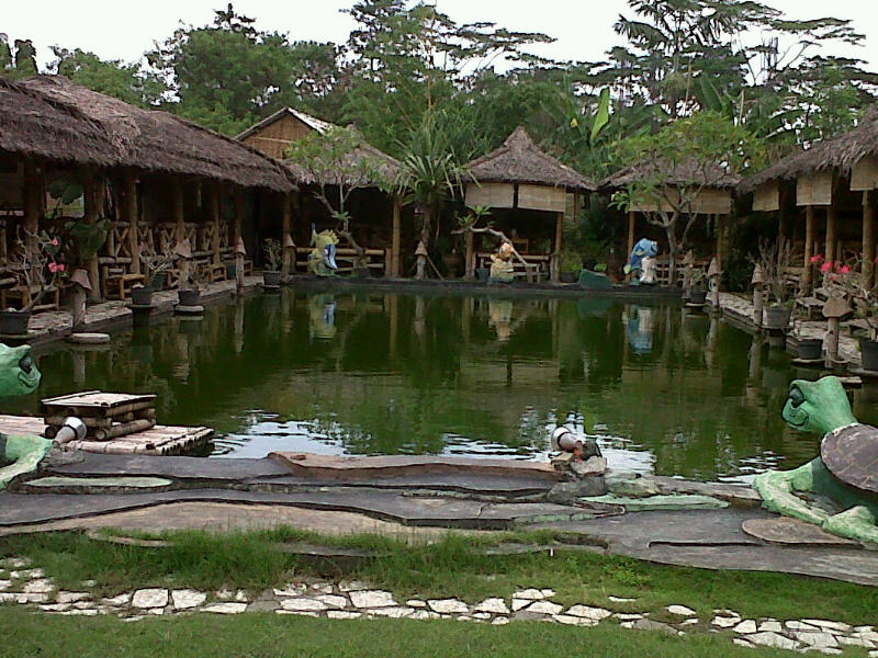 KLUYURAN: Banyu Urip Resto