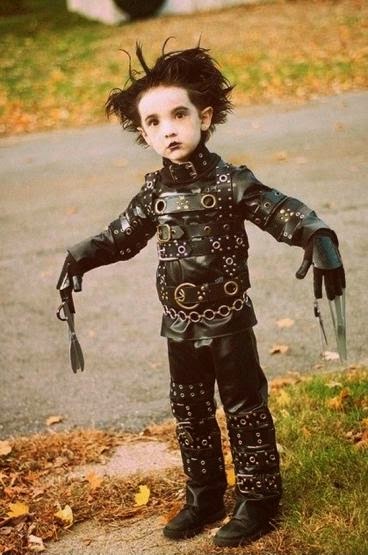 Kawai Freak: Cosplay Eduardo manos tijeras