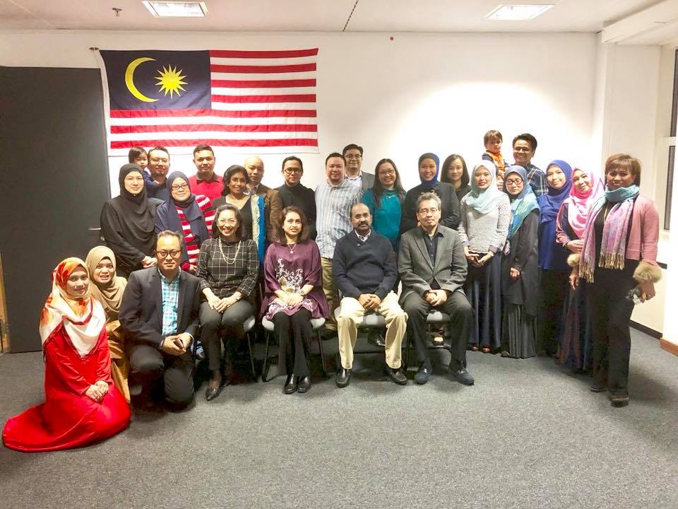 Perwakilan Frankfurt: Majlis Makan Malam - Meraikan kedatangan Puan ...