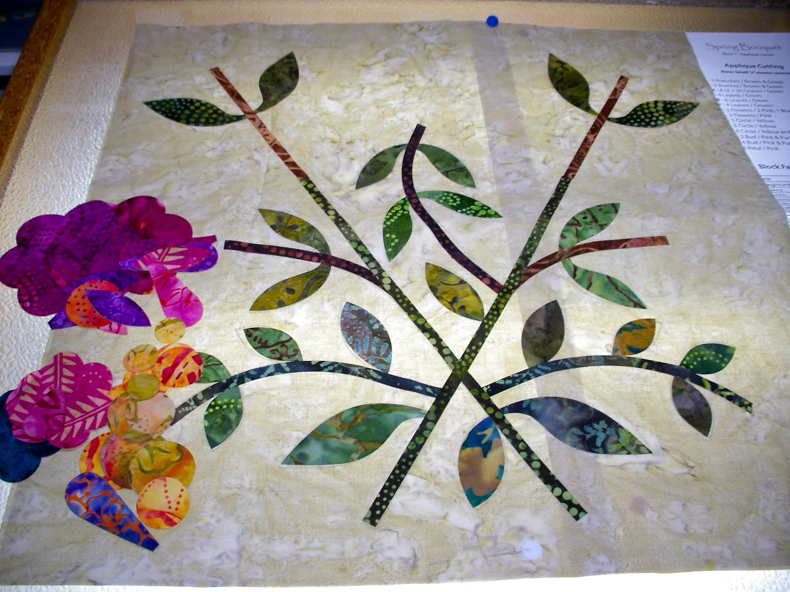 Linda's Quiltmania: Spring Bouquet by Laundry Basket Quilts