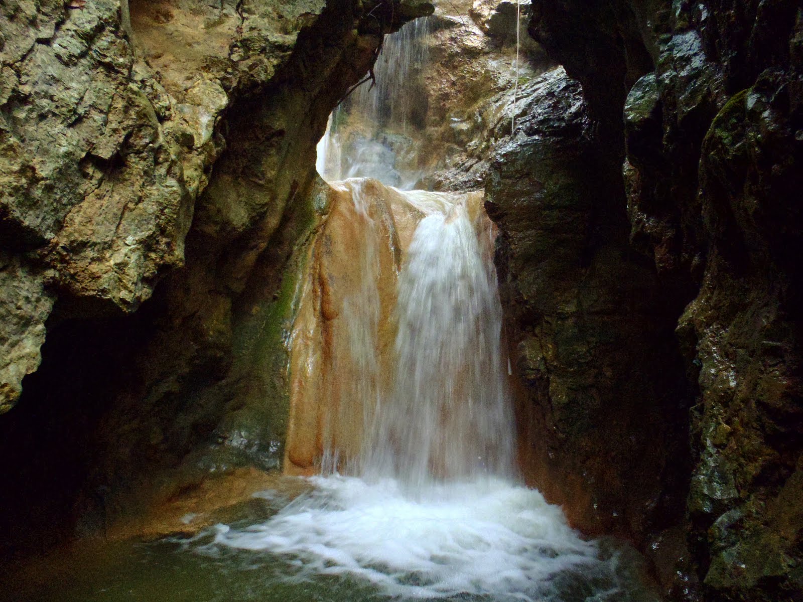 Canyoning - Caving: Φαράγγι "Μέγα Ρέμα"
