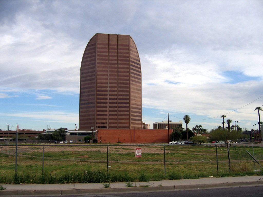 last civilized yank : Dial Building Phoenix - Leaf Blower Subculture