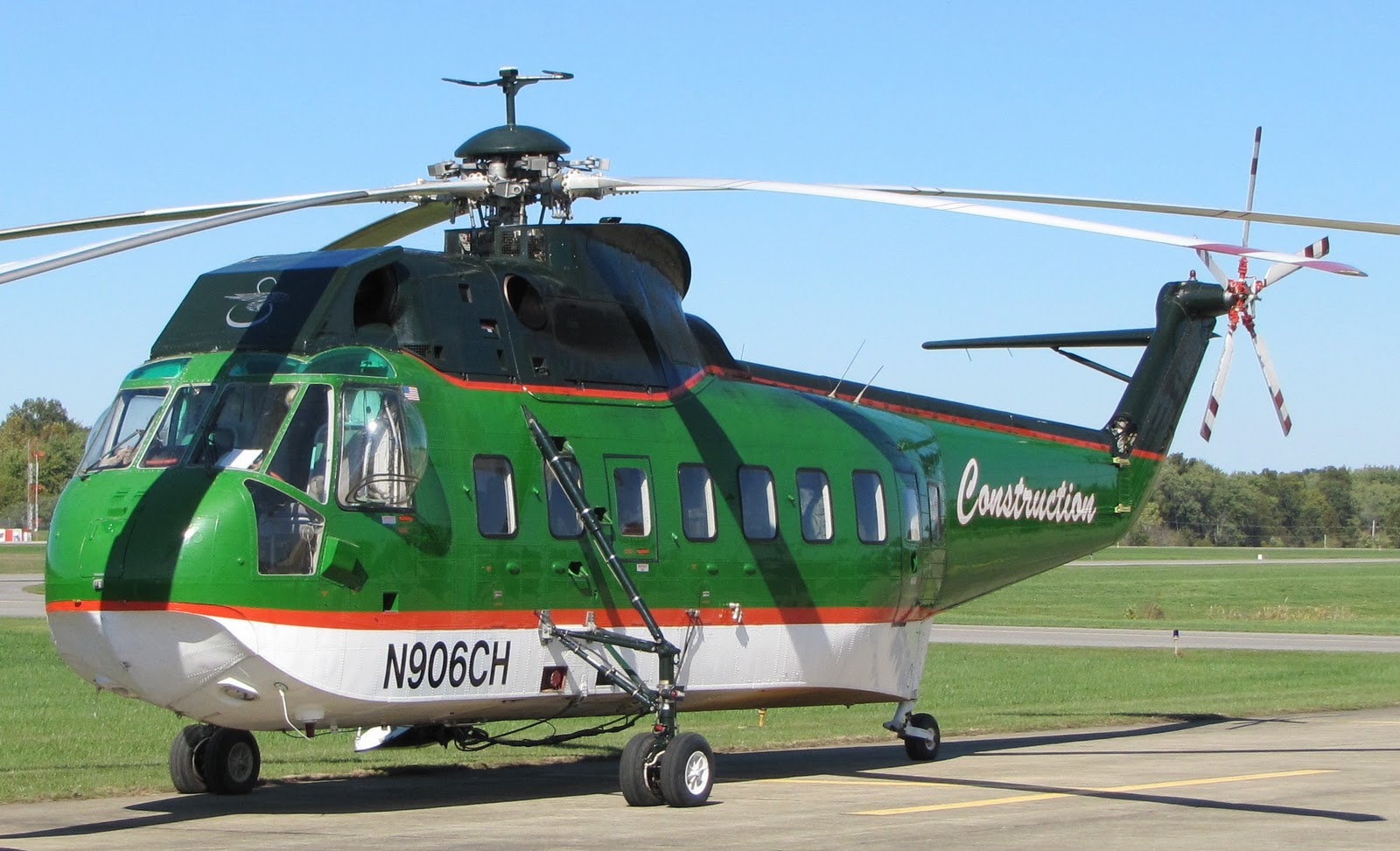 The Aero Experience: Construction Helicopters Sikorski S-61N at Mount ...
