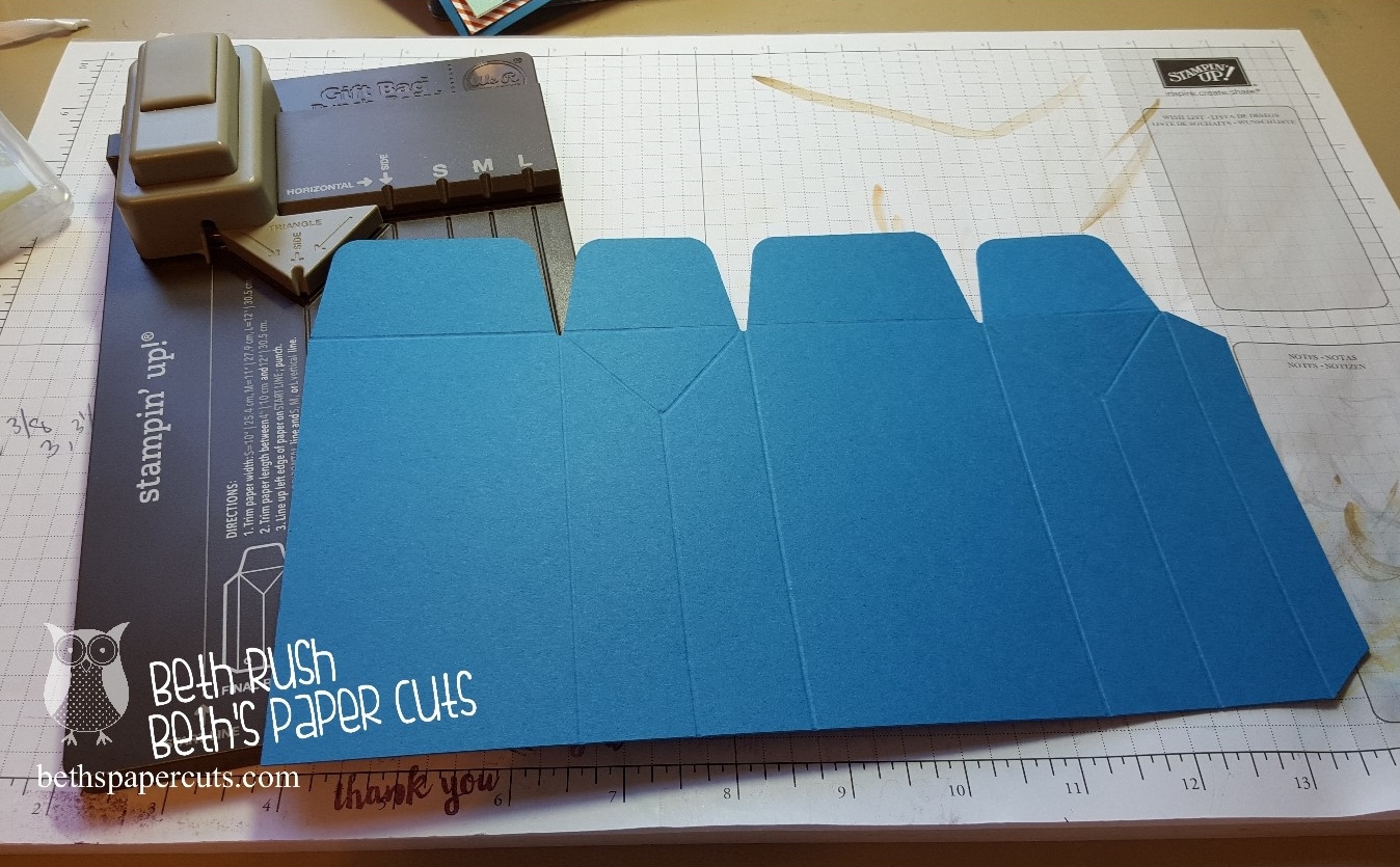 Beth's Paper Cuts: Backpack treat holders!