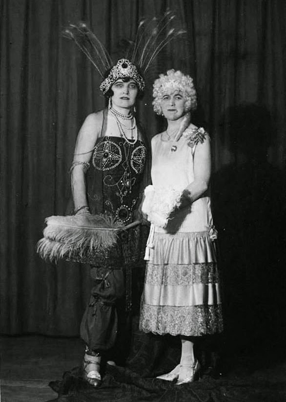 Femulate: Overdressed