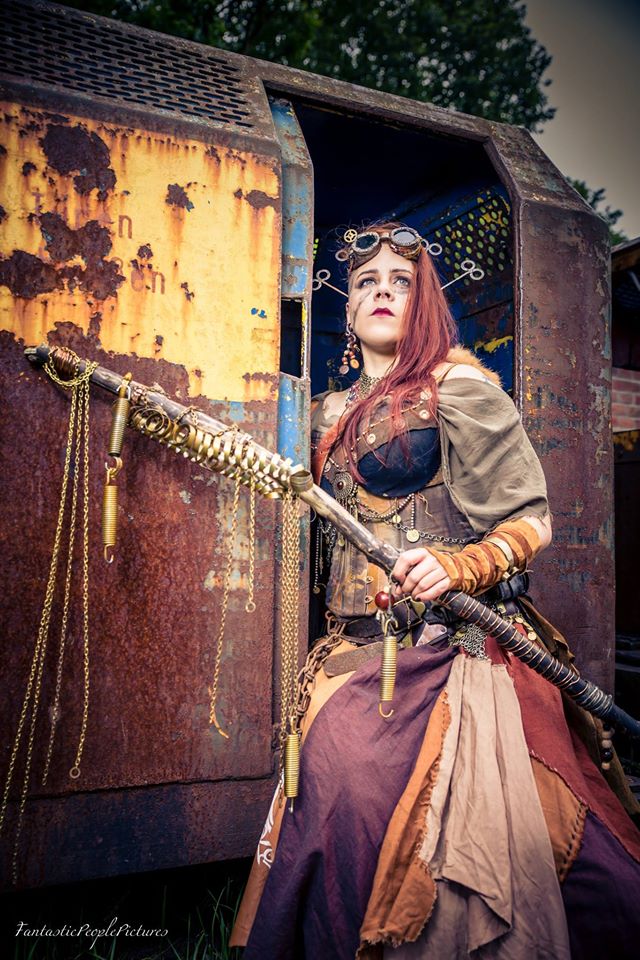 Steampunk Fashion Guide: Steampunk Clockmaker