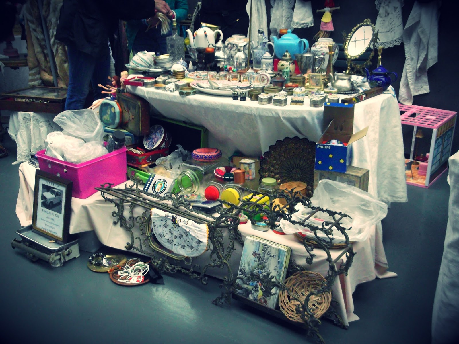 Porto Goes Vintage: Pink Market