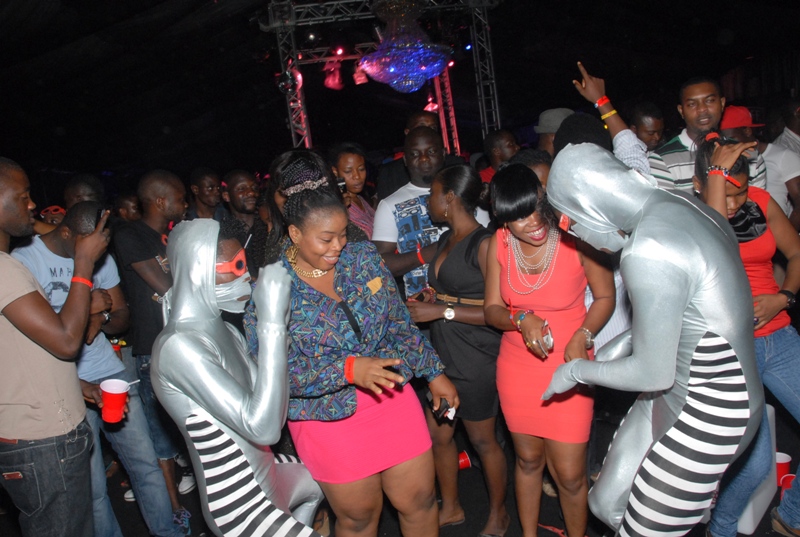 Smirnoff Thrills Fans At 3D Disco Party
