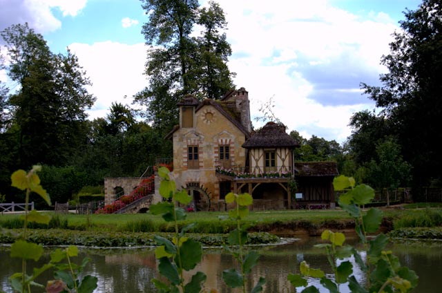 angenuity: The Queen's hamlet: the hidden treasure of Versailles